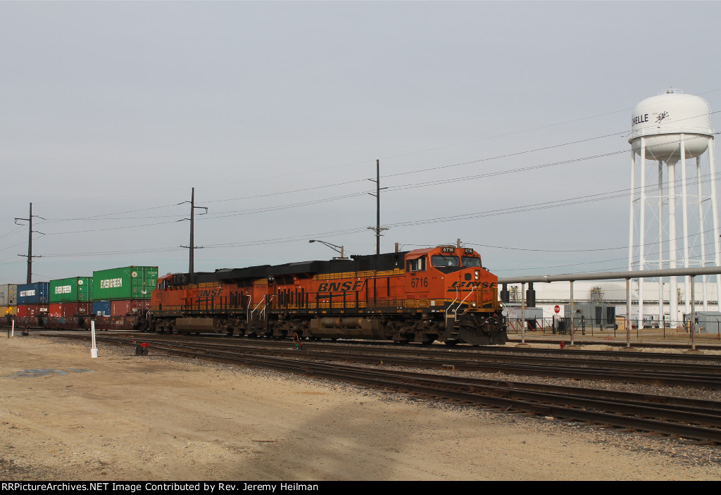 BNSF 6716 & 6793 (1)